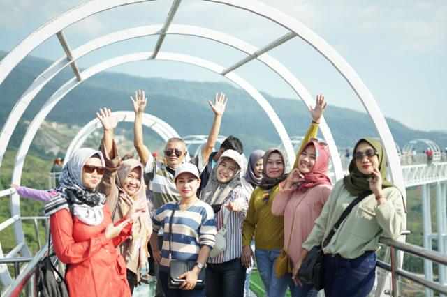 Wisata Kemuning - Outbound, Jeep Adventure dan River Tubing